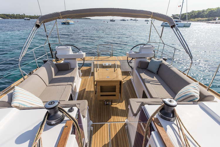 Dufour 520 For Sale Universal Yachting Ltd UK Agents UK Med dufour-520-for-sale-universal-yachting-ltd-uk-agents-uk-med